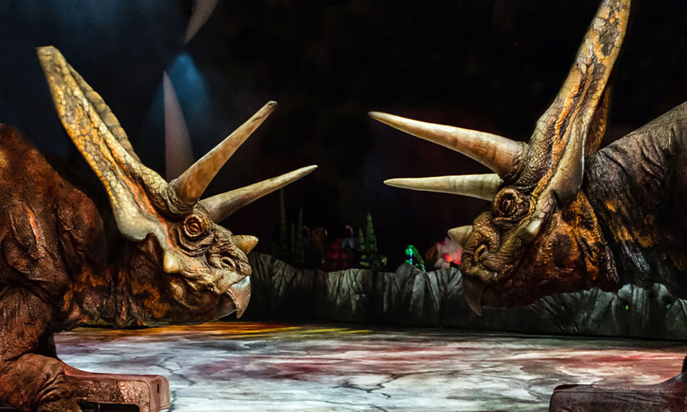Walking with dinosaurs : immersion dans le monde des dinosaures