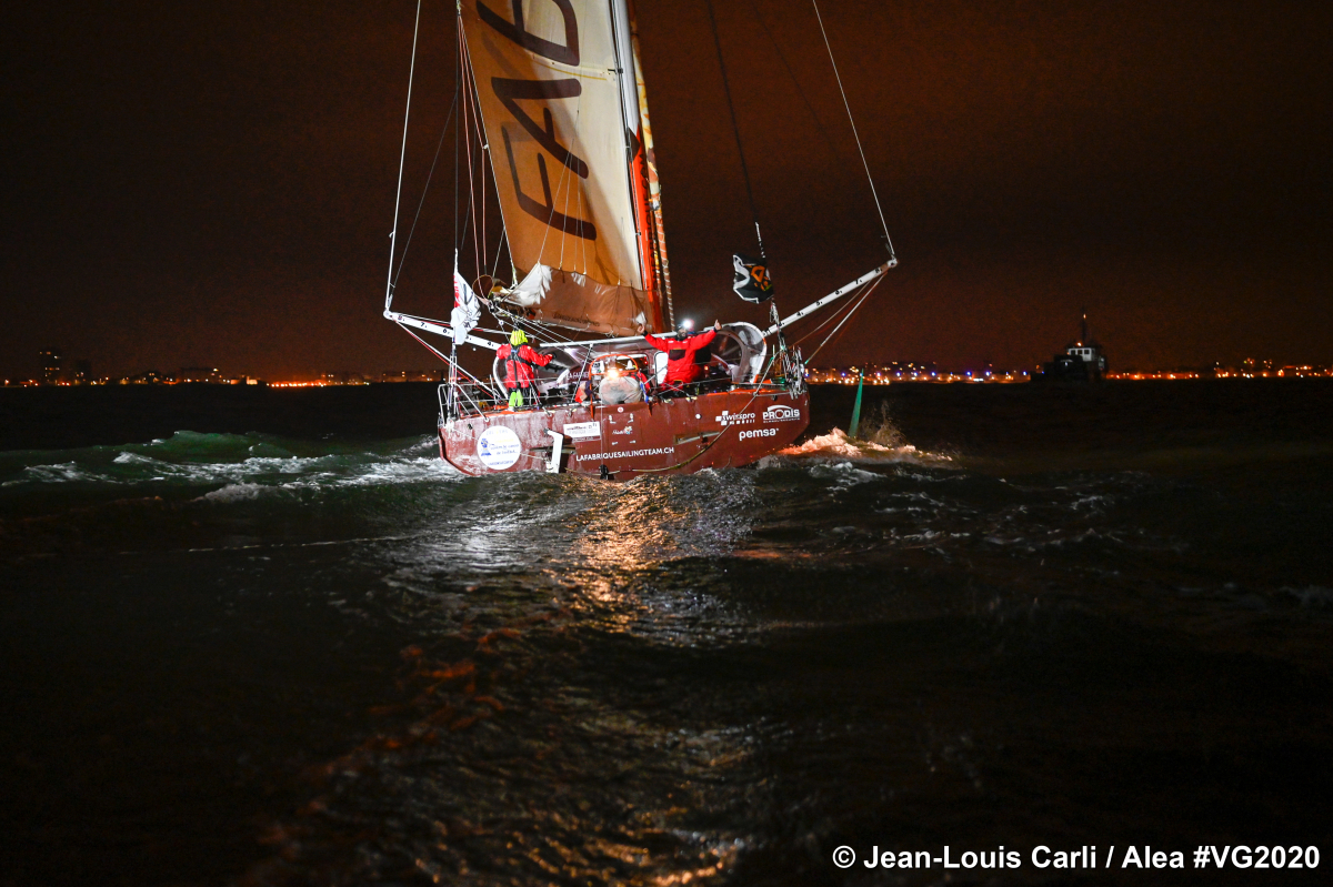 Après 95 jours en mer, Alan Roura termine 17e du Vendée Globe | Radio Lac