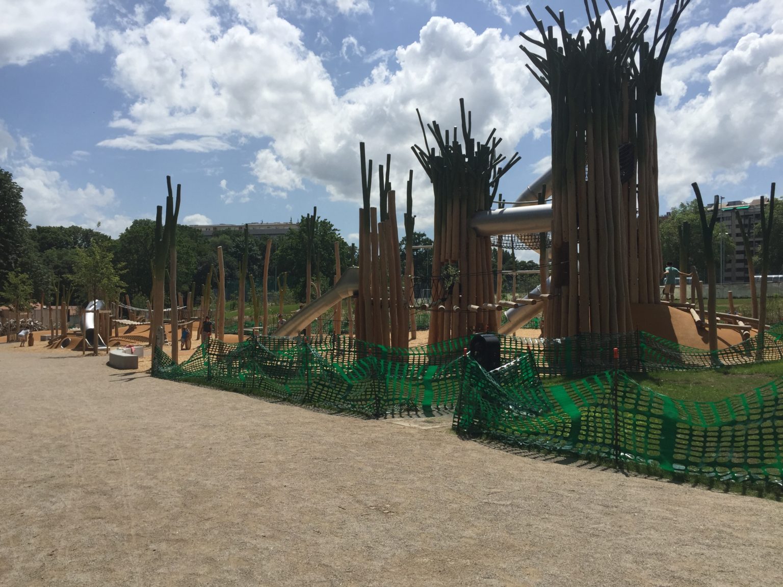 Un tout nouveau Bois de la Bâtie rouvre à la population | Radio Lac