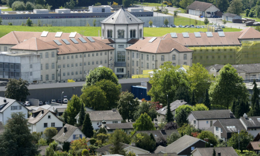 Un gardien de prison condamné pour des coups contre Brian | Radio Lac