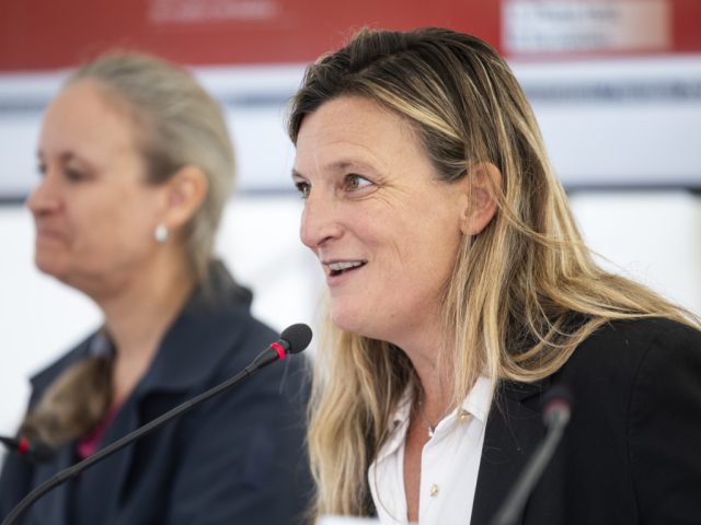Vaud: taxe annuelle majorée pour les voitures polluantes | Radio Lac