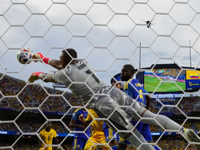 Premier point historique pour Curaçao, qui résiste à l'Equateur | Radio Lac